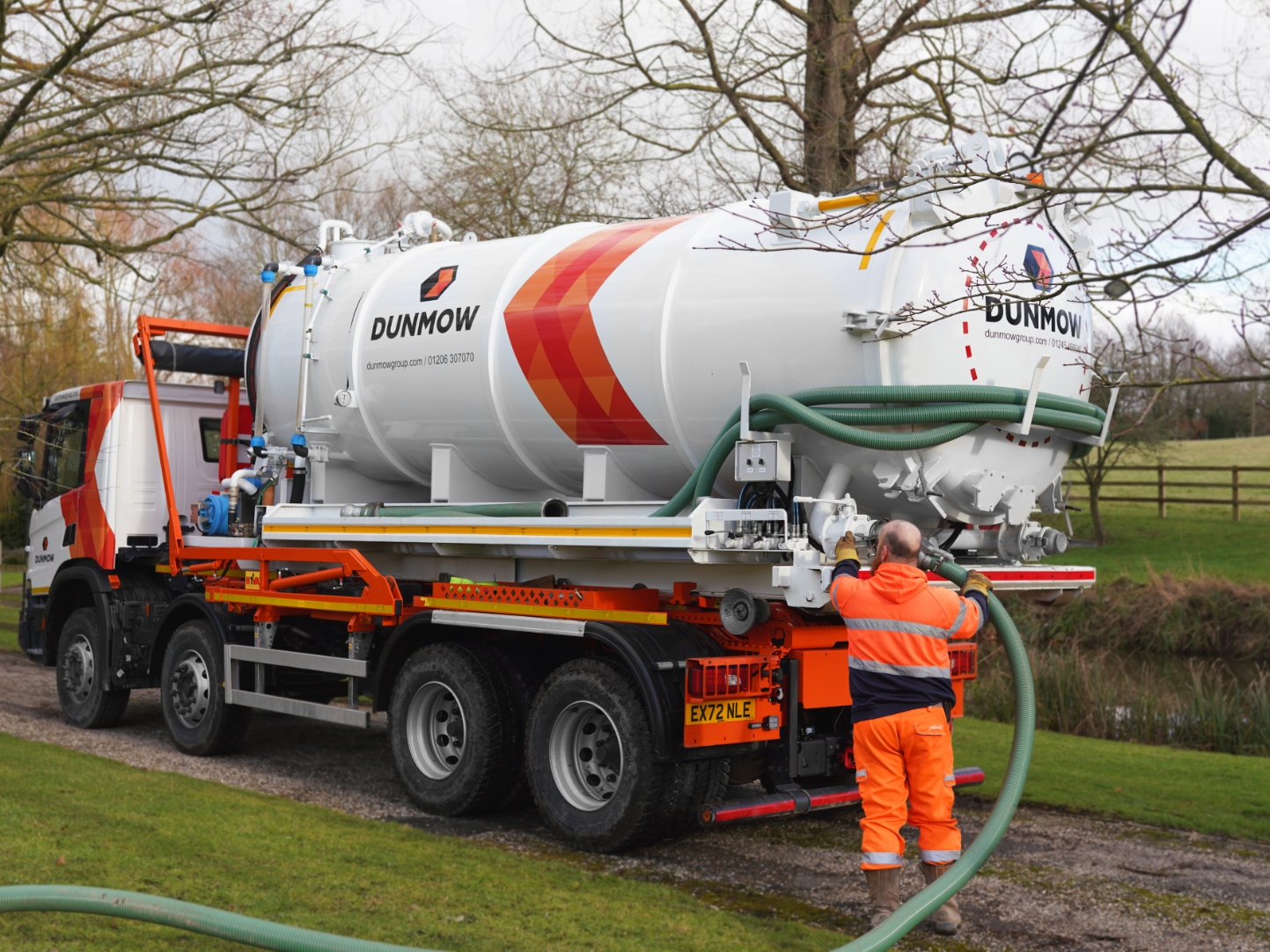 Bulk liquid waste collection and waste tanker hire