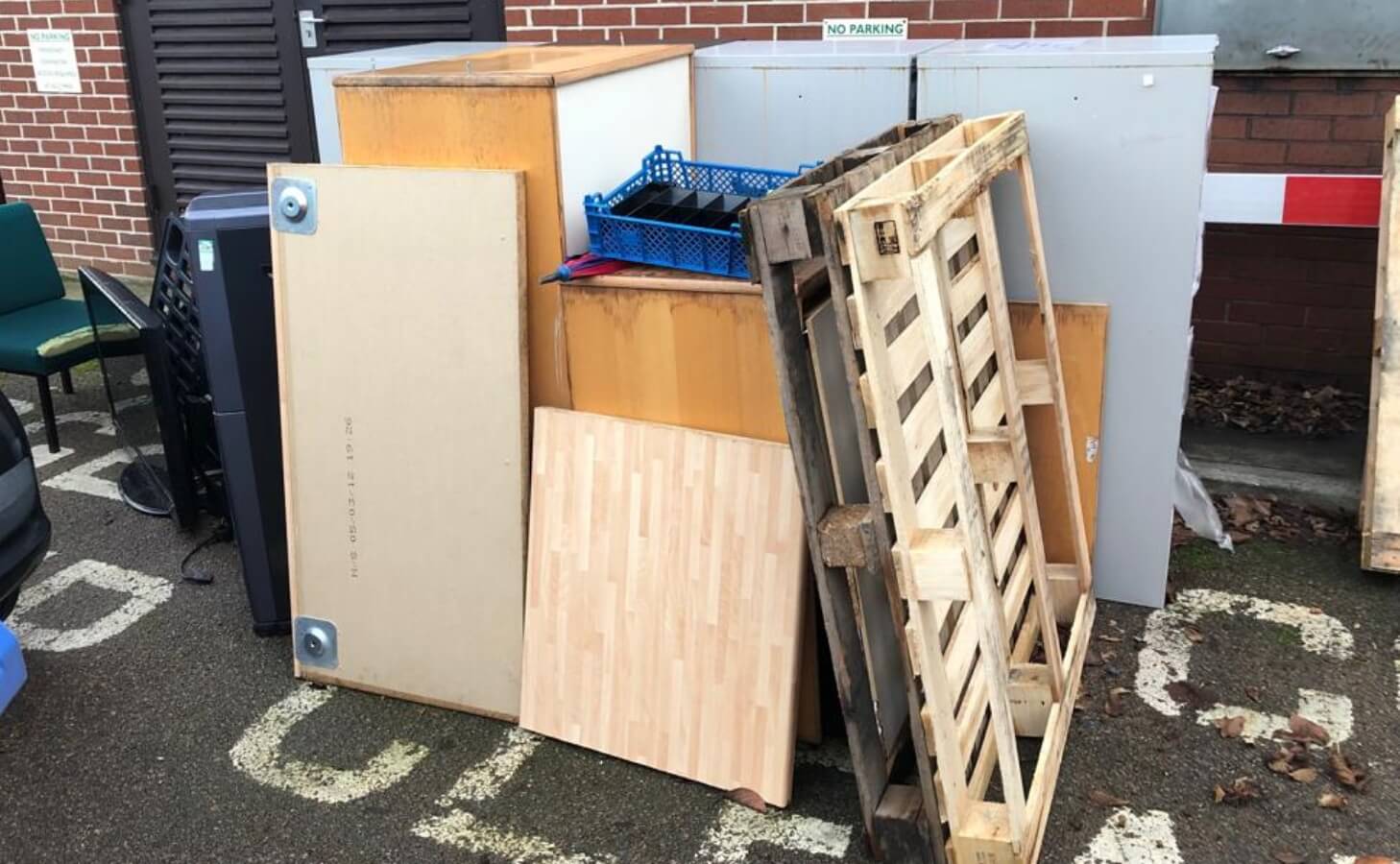 Commercial Waste Collection Essex | Office Clearance | House Clearance